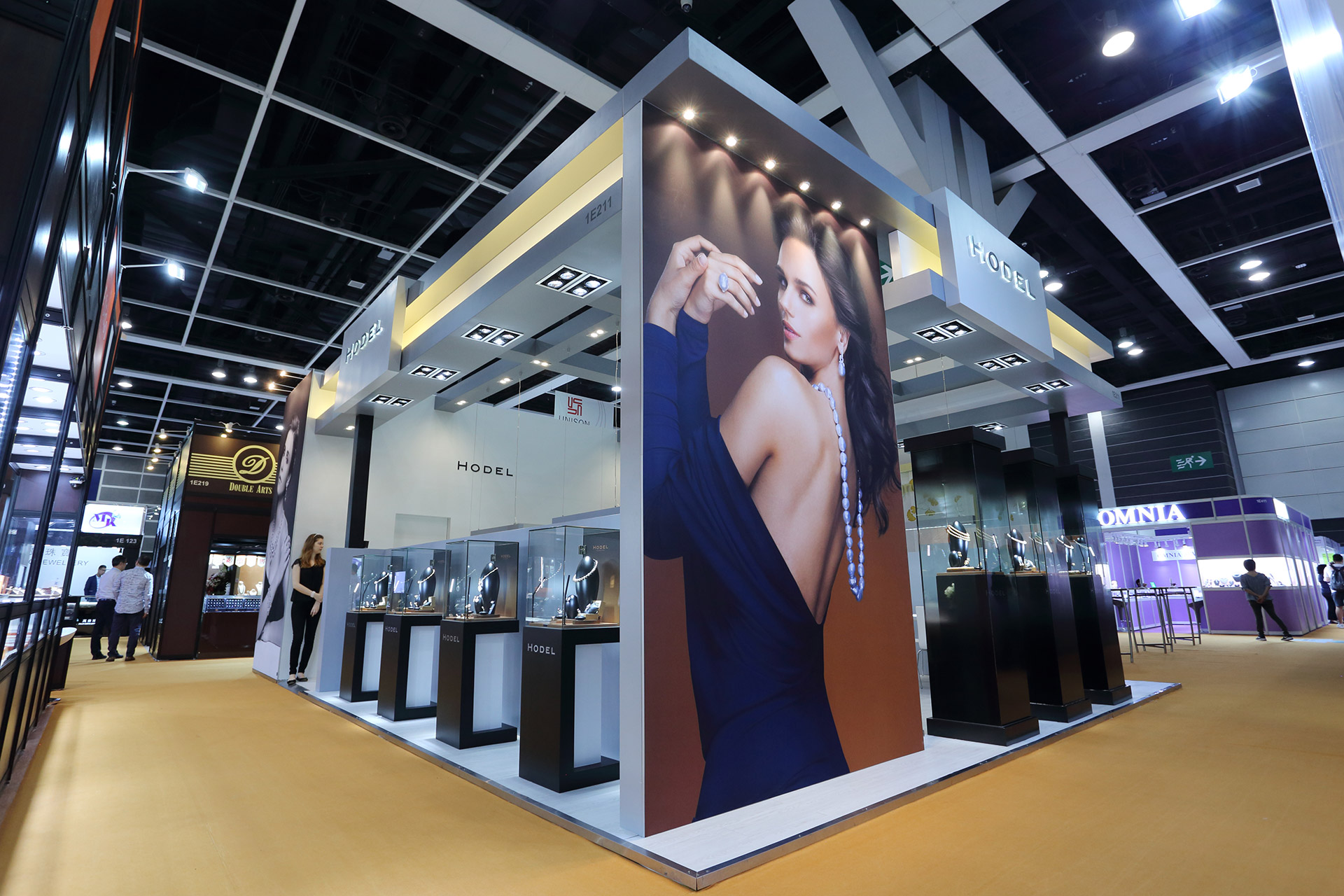 Exhibitor Services – OutSmart