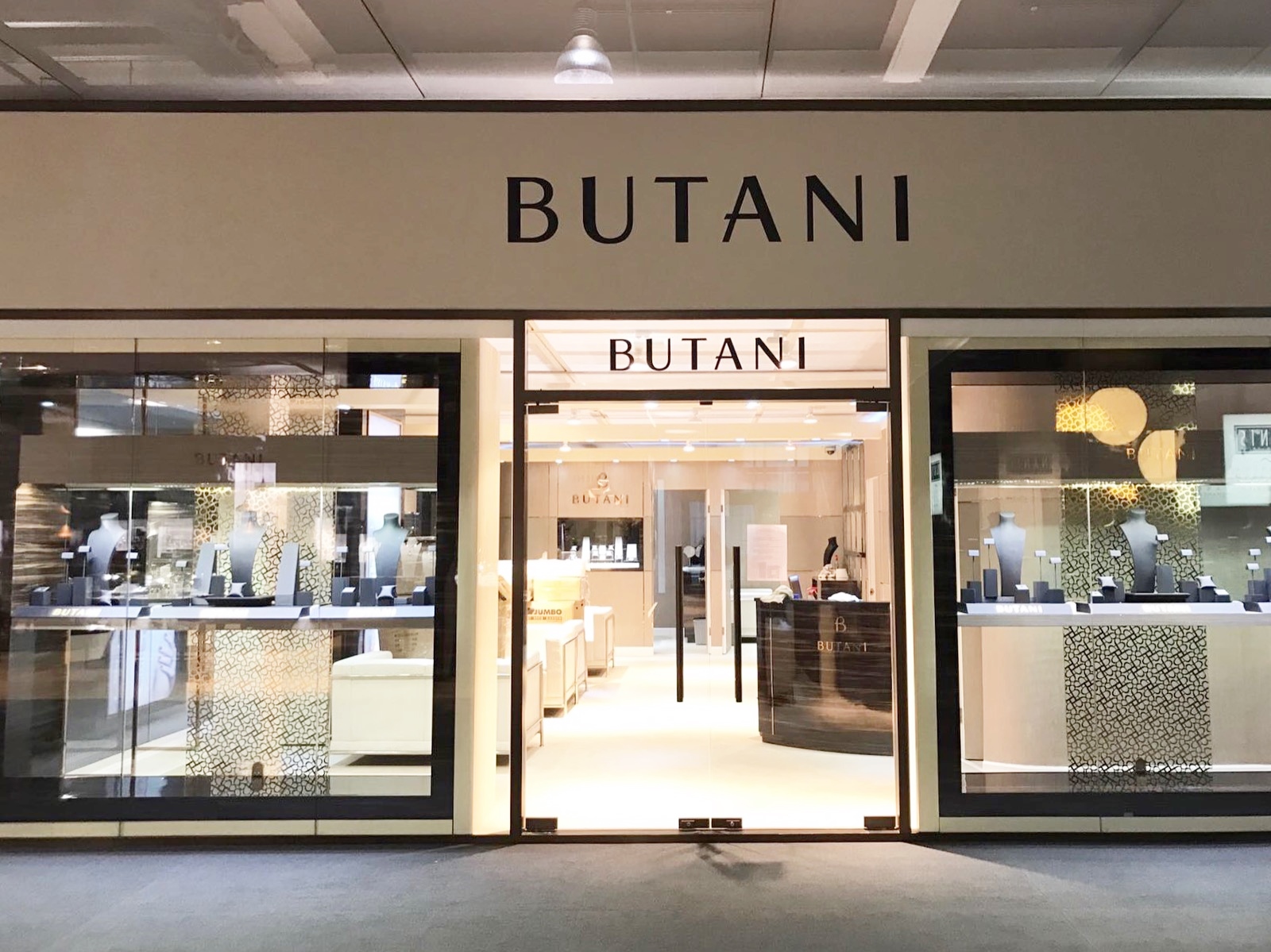 Exhibitor Services – OutSmart