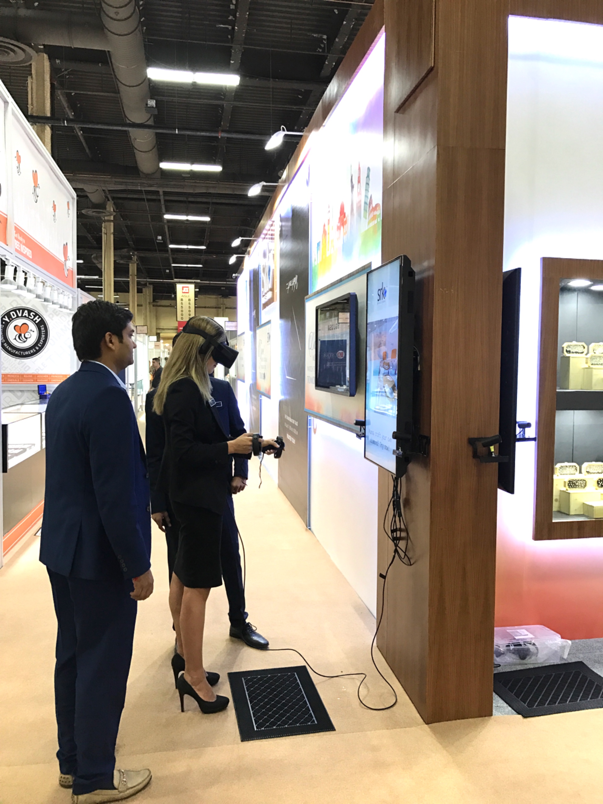 Exhibitor Services – OutSmart